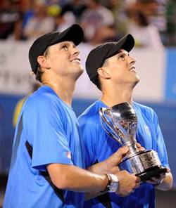 Australian Open 2011 Update: Clijsters, Bryan Brothers win titles ...